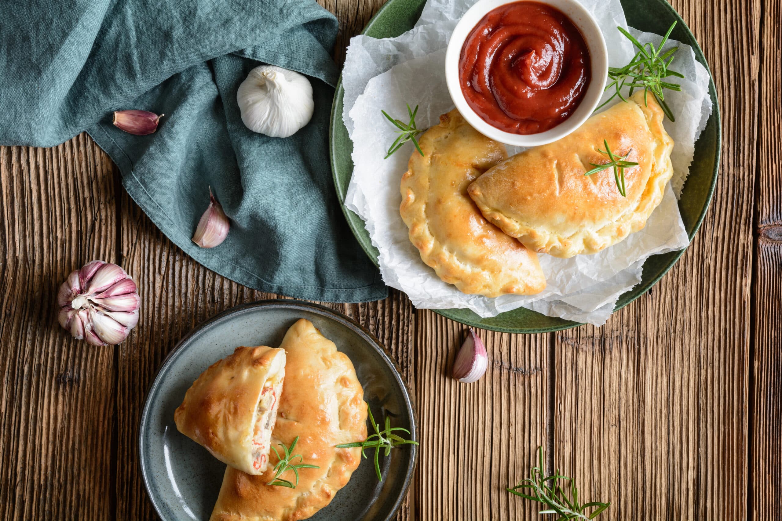 How to Make Perfect Cheesy Chicken Calzone at Home